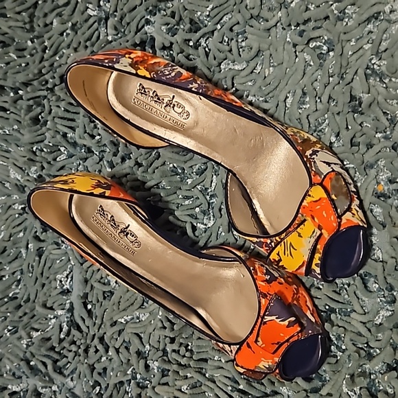Coach and Four | Shoes | Coach Four Floral Pattern Multicolored Open ...
